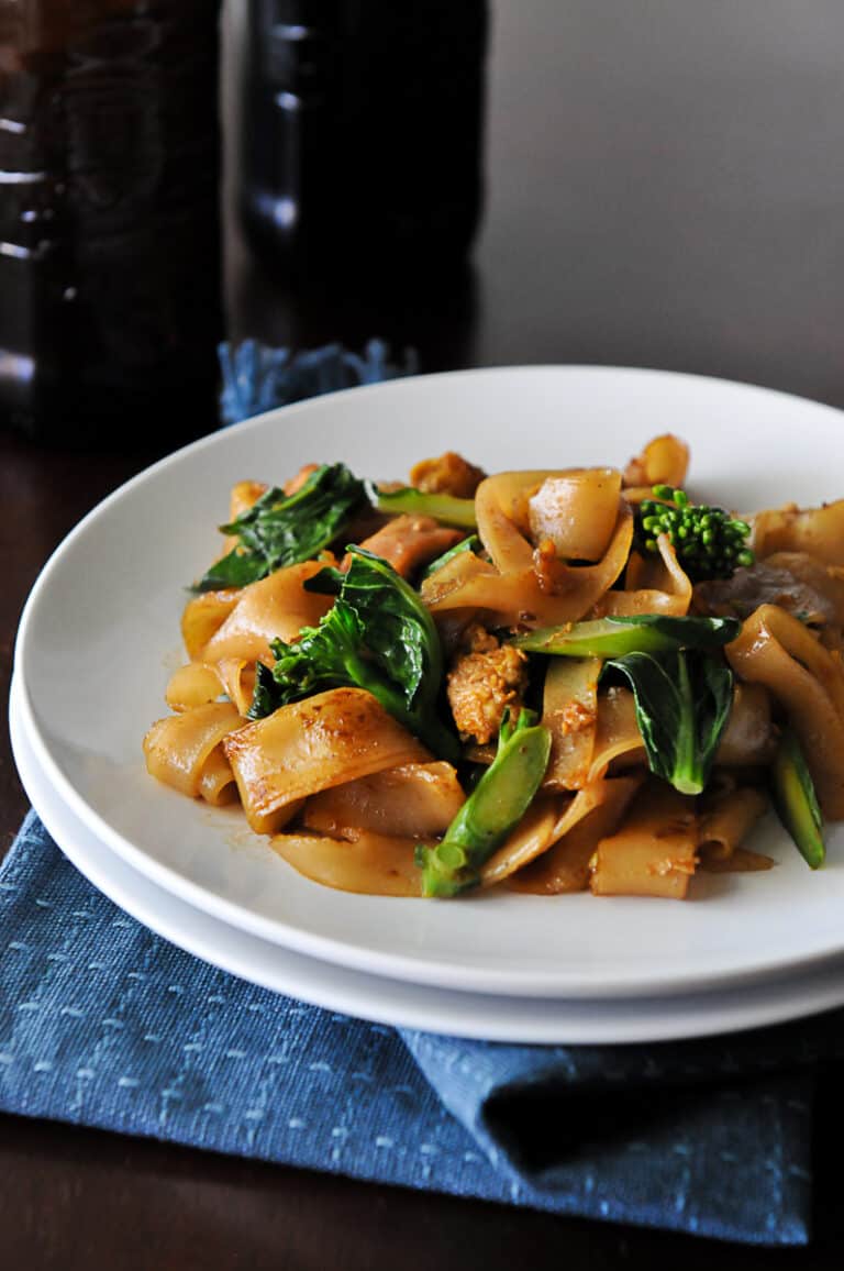 Pad See Ew with Chicken | ผัดซีอิ๊วไก่ - Rachel Cooks Thai