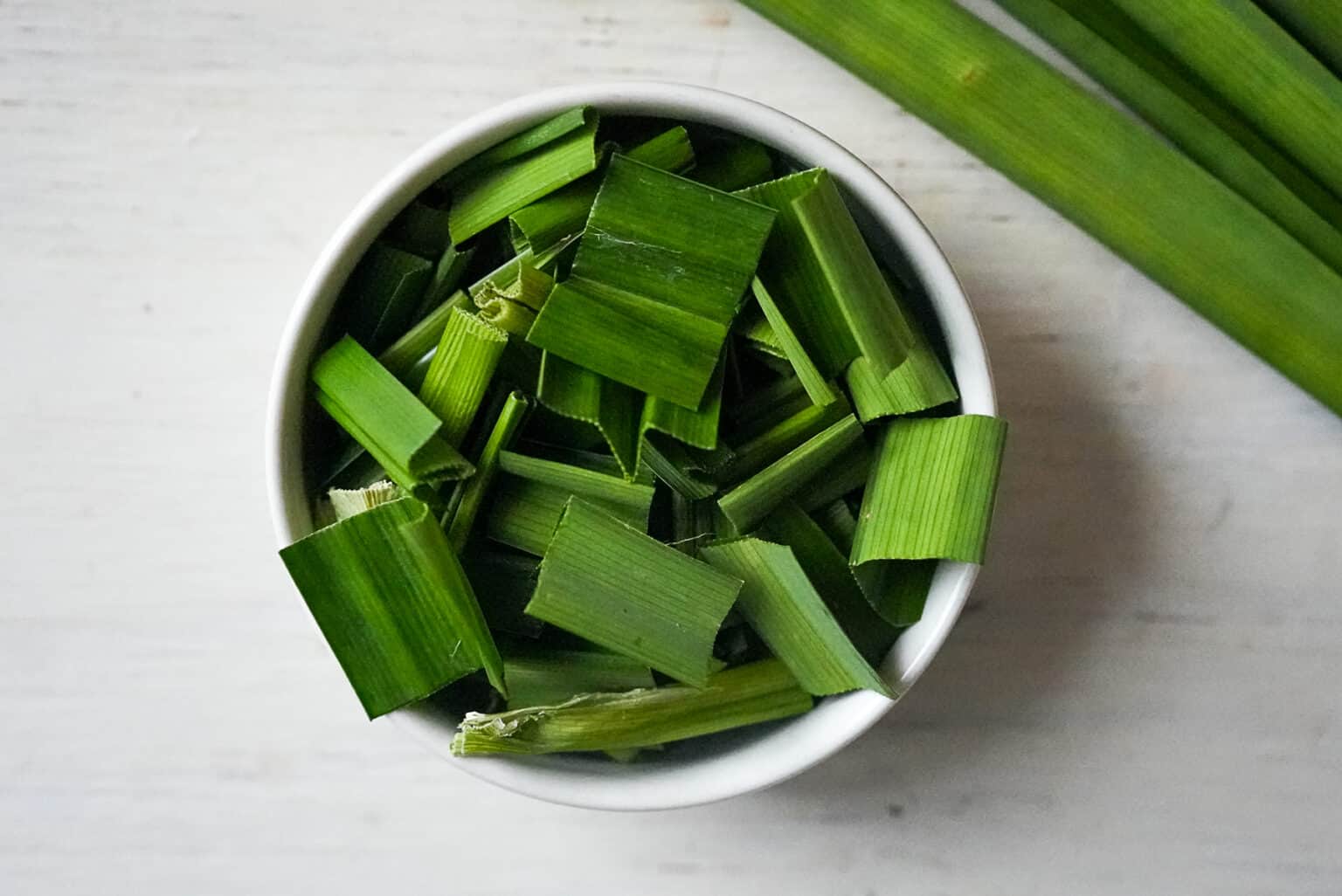 Pandan Leaves | Bai Tuey | ใบเตย - Rachel Cooks Thai