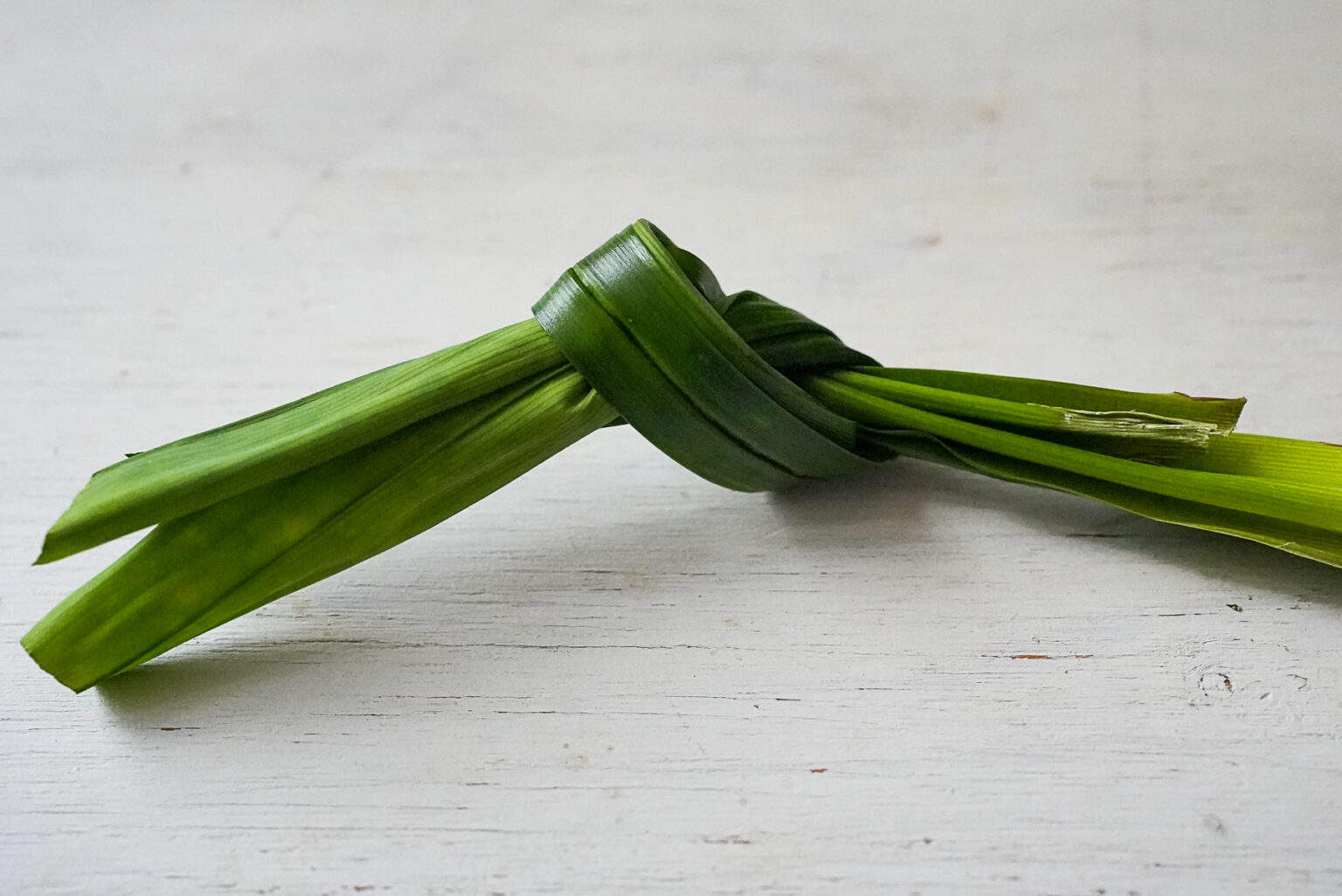 Pandan Leaves | Bai Tuey | ใบเตย - Rachel Cooks Thai